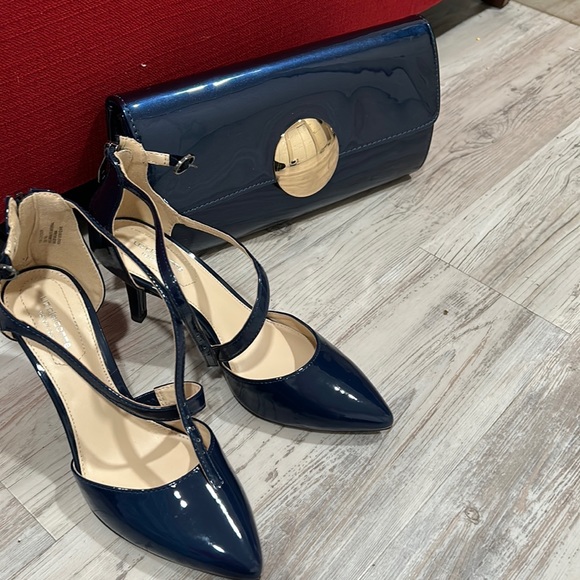 Liz Claiborne | Shoes | Liz Claiborne Set Shoes And Bag 75 | Poshmark